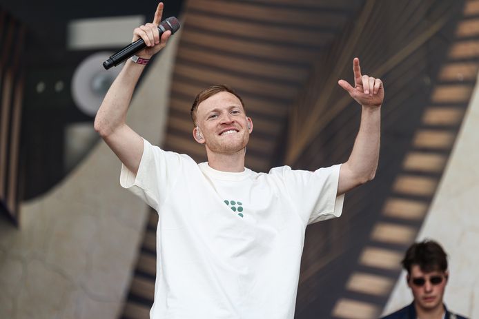 Paul Sinha uit Deventer schiet Bankzitters te hulp: gaan ze samen naar ...