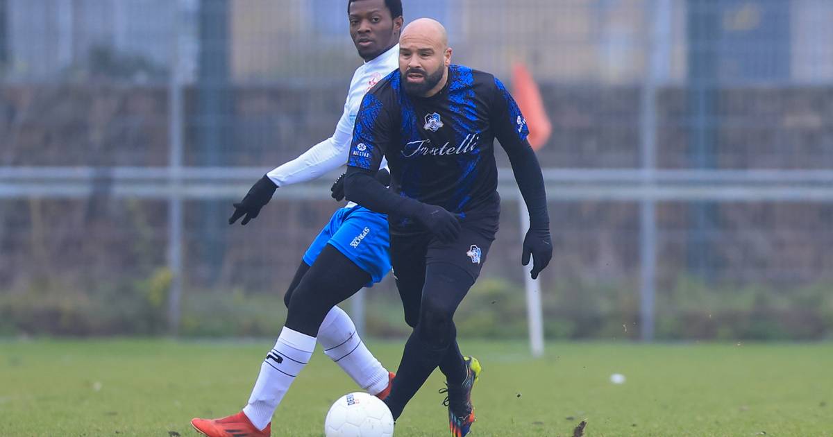 Oud-prof Ali Boussaboun (43) winterkampioen in de vijfde klasse, maar ...