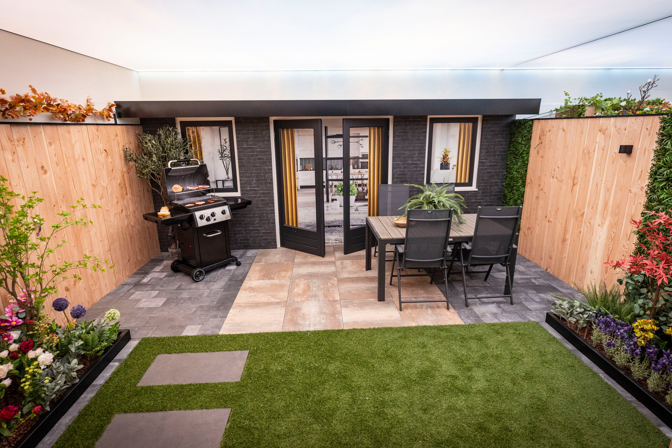 Met zijn inspiratietuinen laat hovenier Marco uit Overdinkel de klanten ...