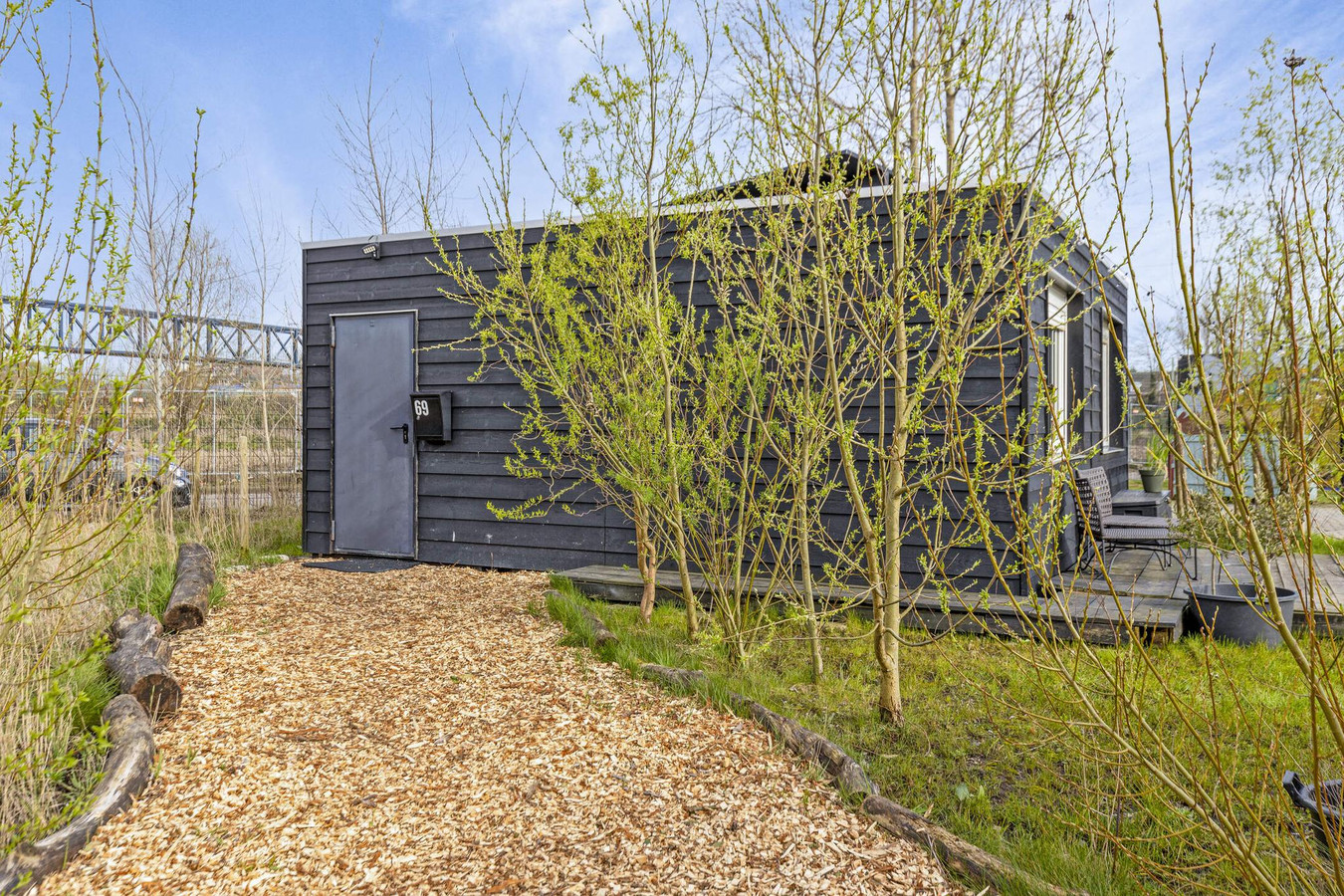 Het goedkoopste huis op Funda: 33 vierkante meter met grote tuin (en ...