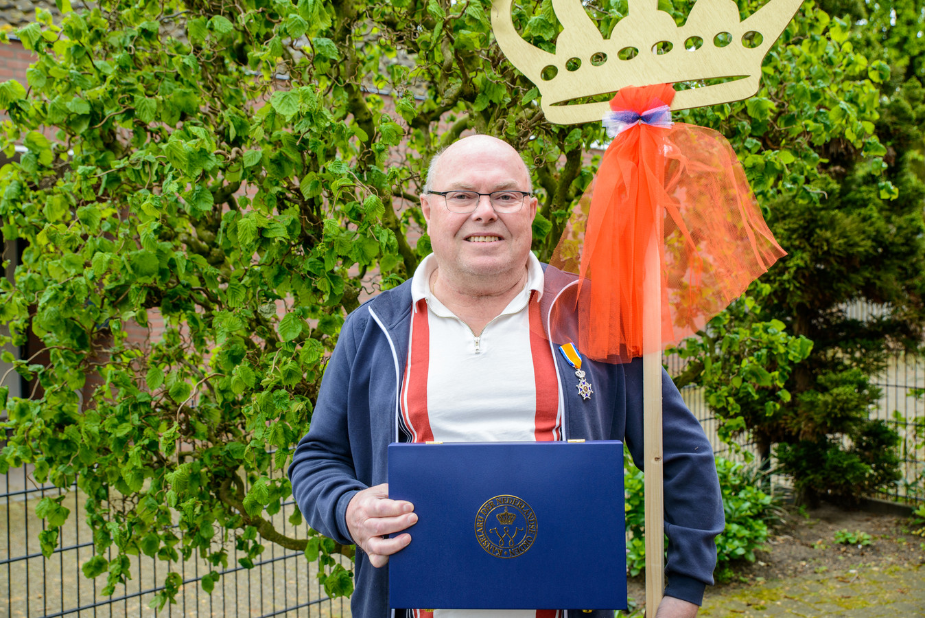 Lintjesregen in Someren flinke plensbui: dertien lintjes uitgereikt ...