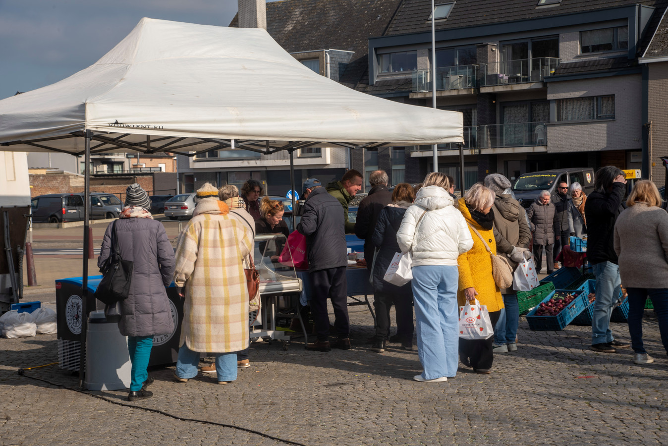 Meteen veel bezoekers en start spaaractie op nieuwe lokale markt van ...