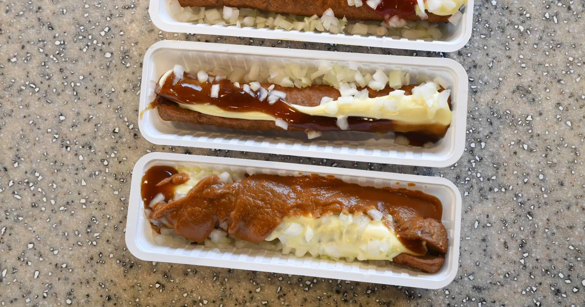 In Bergen op Zoom zit er op een frikandel speciaal óók pindasaus ...