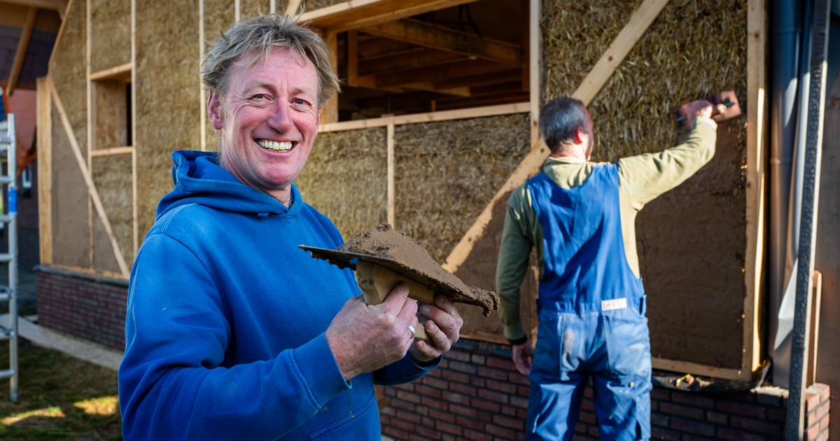 350 strobalen houden dit huis in Hellendoorn warm: bouwen met stro is ...