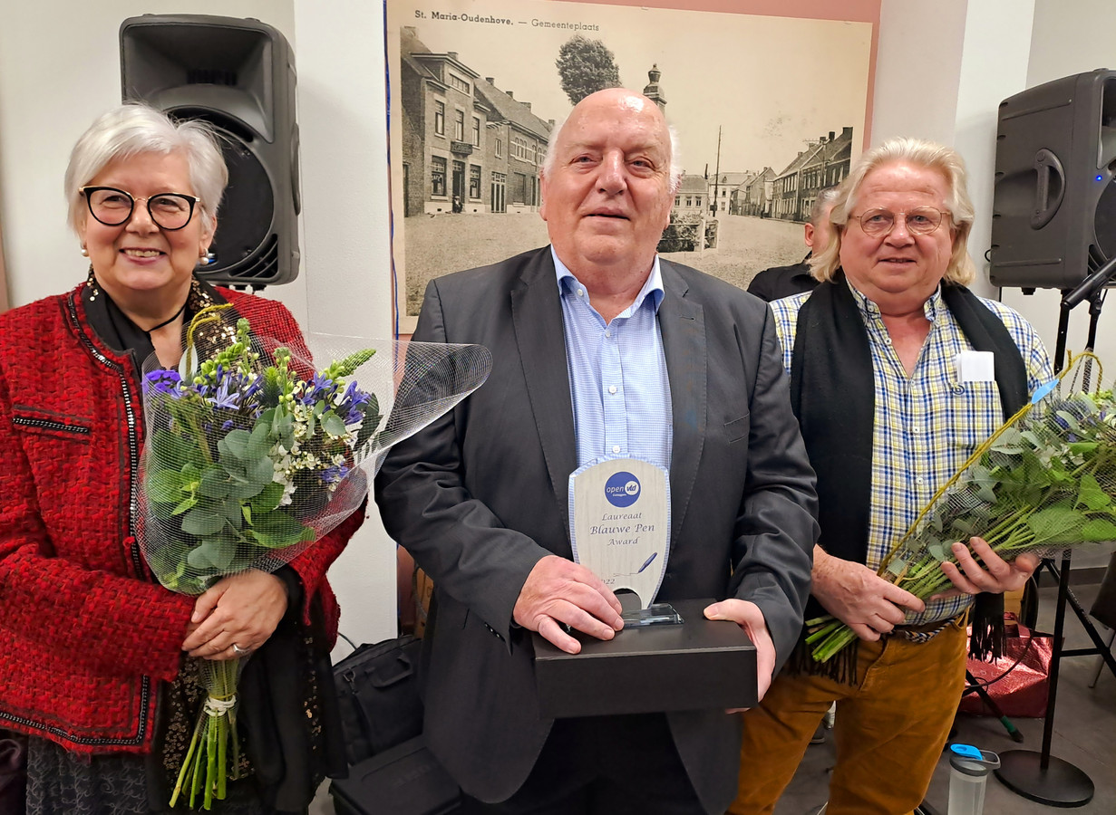 Emiel Verschelde wint Blauwe Pen | Foto | hln.be