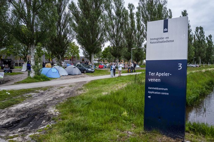 Noodopvang asielzoekers in Assen wordt 'wachtkamer' voor aanmeldcentrum ... Noodopvang asielzoekers in Assen wordt 'wachtkamer' voor aanmeldcentrum ...