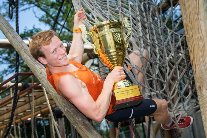 Enschedese obstacle runner Stijn (21) loopt de complete Europese elite ...
