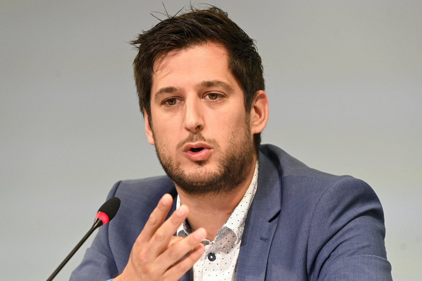 Pour Adrien Dolimont, “il est faux de dire que la dette wallonne est ...