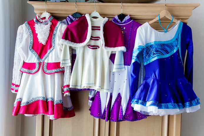 De dansmariekes waren bijna uitgestorven, maar in Schaijk bedachten ze ... De dansmariekes waren bijna uitgestorven, maar in Schaijk bedachten ze ...
