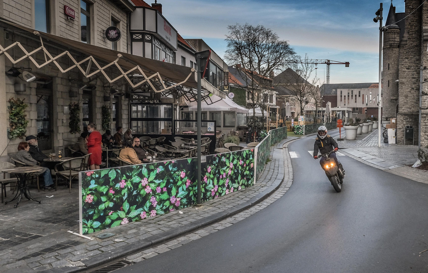 Markt van Waregem behoudt uitgebreide terrassen, ook na de coronacrisis ...