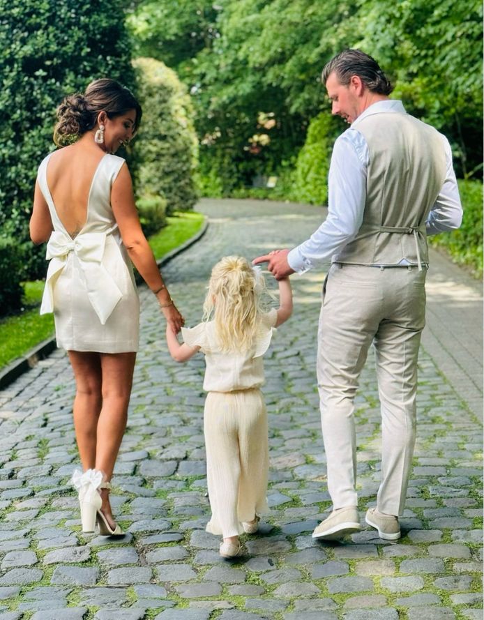 ‘The Sky is the Limit’-koppel Romy Biscop en Niels Lagrange getrouwd | TV | hln.be