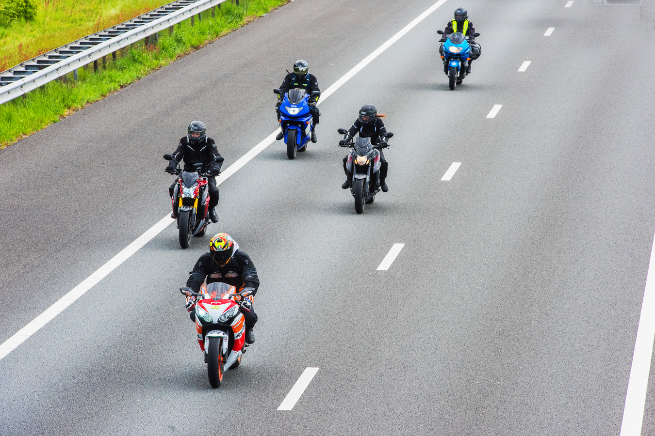 Nederland telde nog nooit zoveel motorrijders | Foto | AD.nl