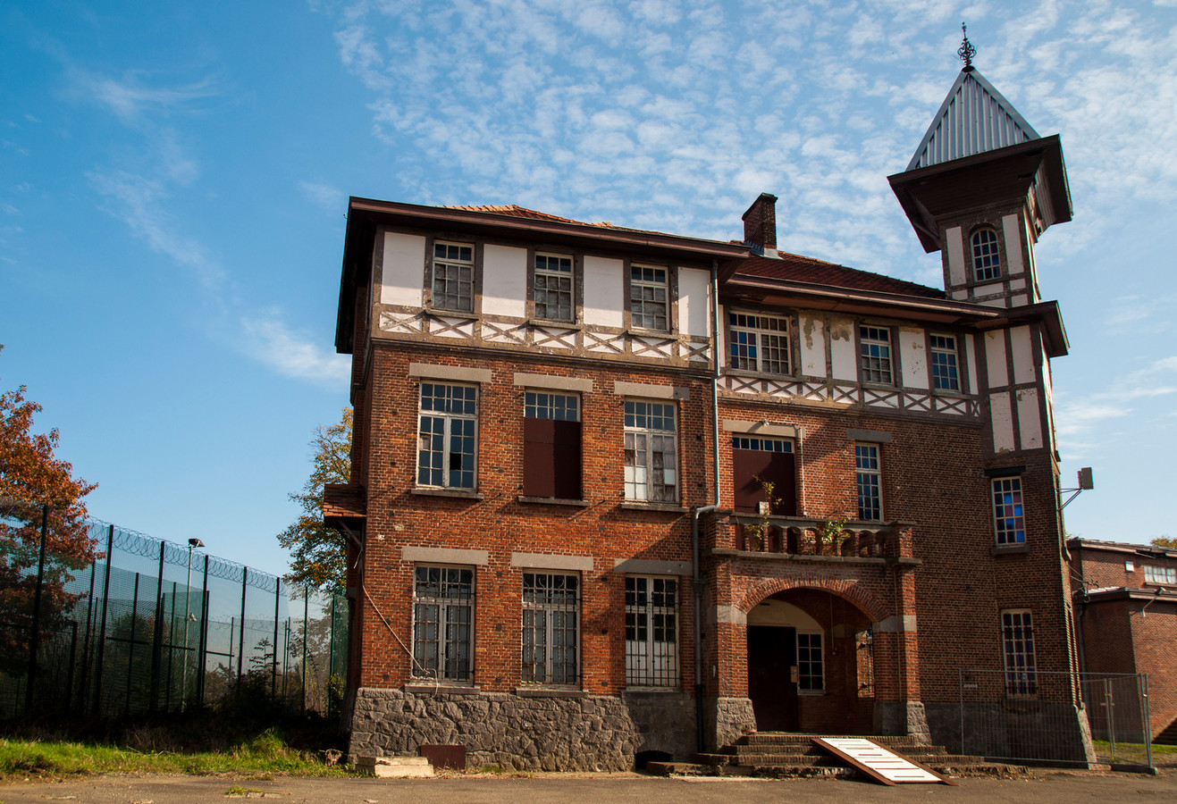 BINNENKIJKER. Villa De Grubbe: vooroorlogse ‘Pairi Daiza’ werd bijna ...