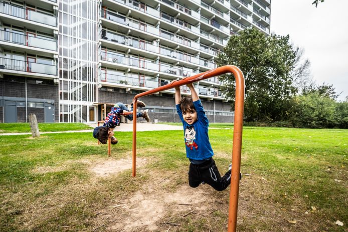 Wie opgroeit in Malburgen heeft minder kansen dan op de Hoogkamp: hoe ...