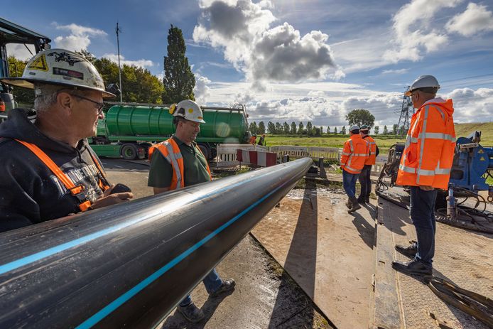 Foutje bedankt: miljoenen kostende waterleiding tussen Ens en ...