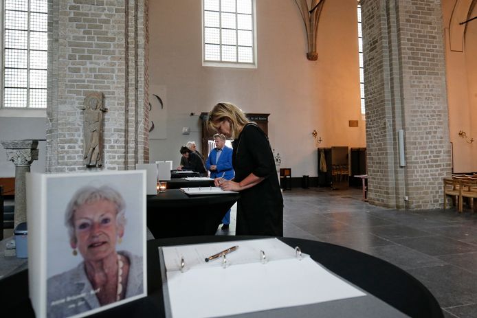 Utrecht neemt afscheid van oud-burgemeester Brouwer | Annie Brouwer | AD.nl
