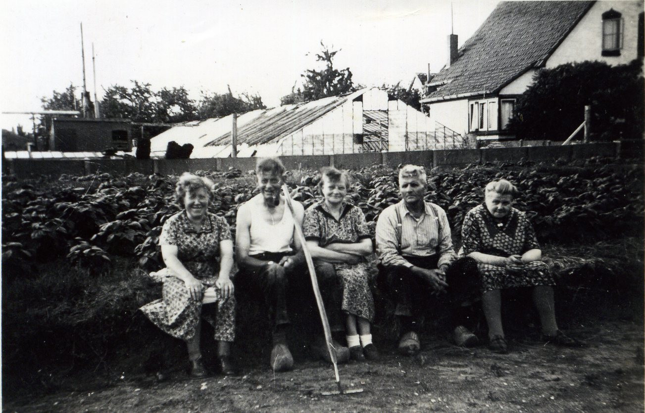 Het opmerkelijke verhaal van krantenbezorger Toon: Elke dag beloofde hij de helpende jeugd een ...