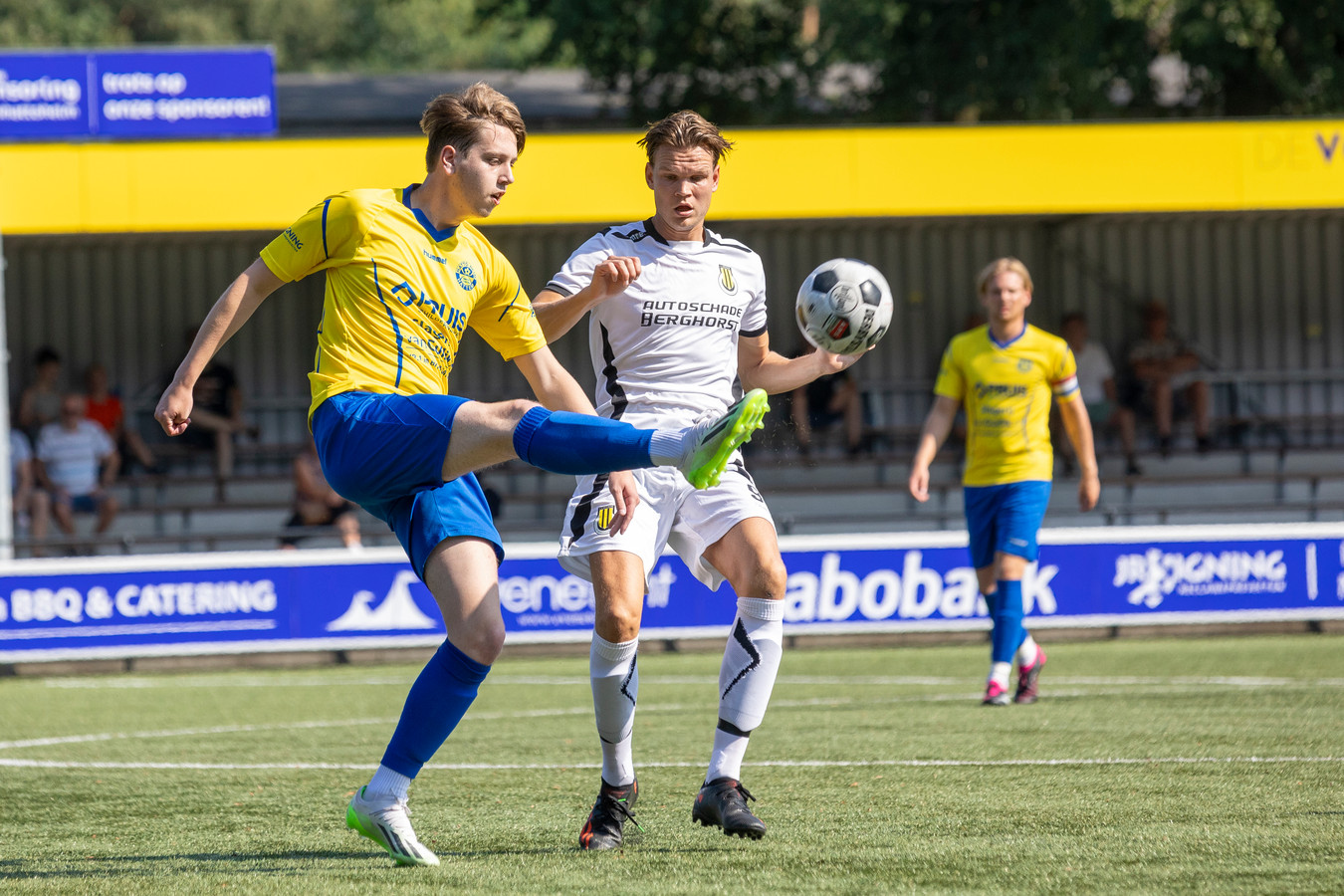 Olde Veste draait Zuidwolde door gehaktmolen, DOS wint Kamper derby ...