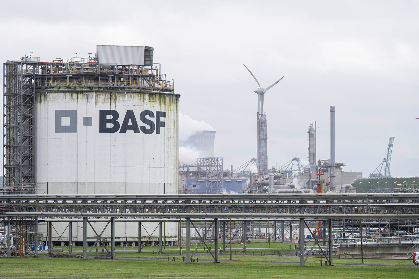 BASF ziet winst en omzet duidelijk stijgen in eerste kwartaal | Foto ...