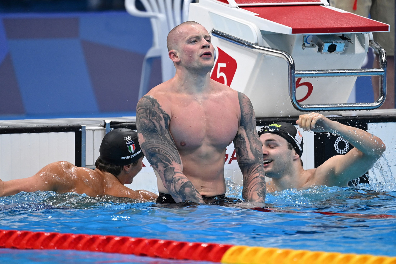 Adam Peaty na succesvolle Spelen toe aan mentale rust: ‘Topsporters ...