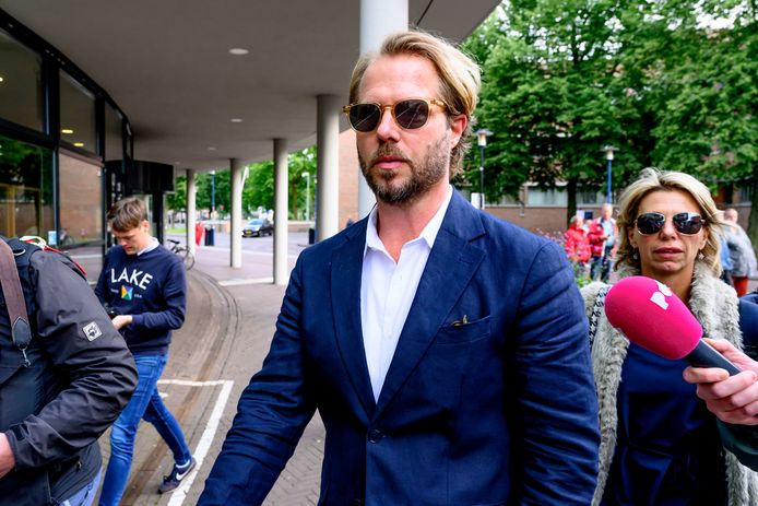 Waarom schreven wij Thijs Römer en geen Thijs R. toen hij voor de rechter stond? | Achter de ...