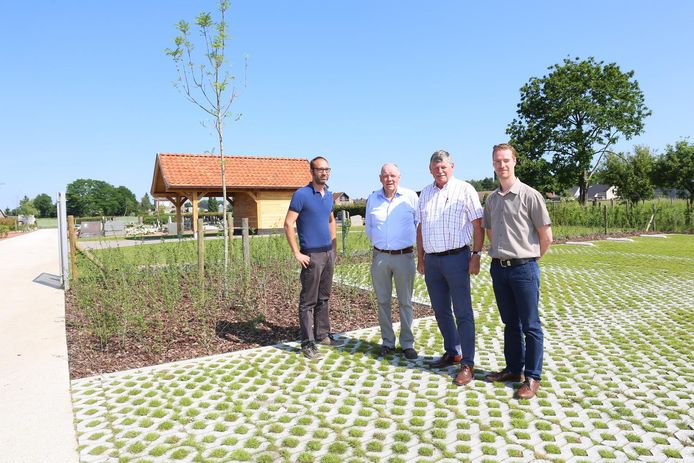 Begraafplaatsen krijgen opfrisbeurt | Asse | hln.be