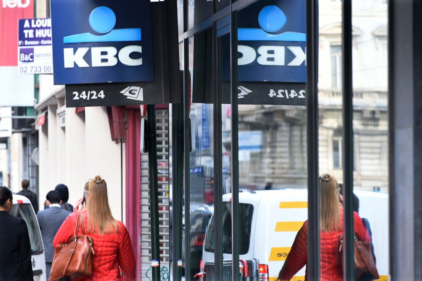 Winst van bijna 2,9 miljard euro voor KBC | Foto | hln.be