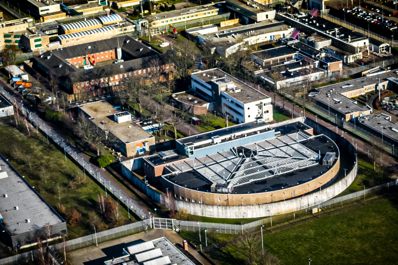 Deskundigen: ‘Doodenhuis’ op terrein PI Vught mag nooit meer ...