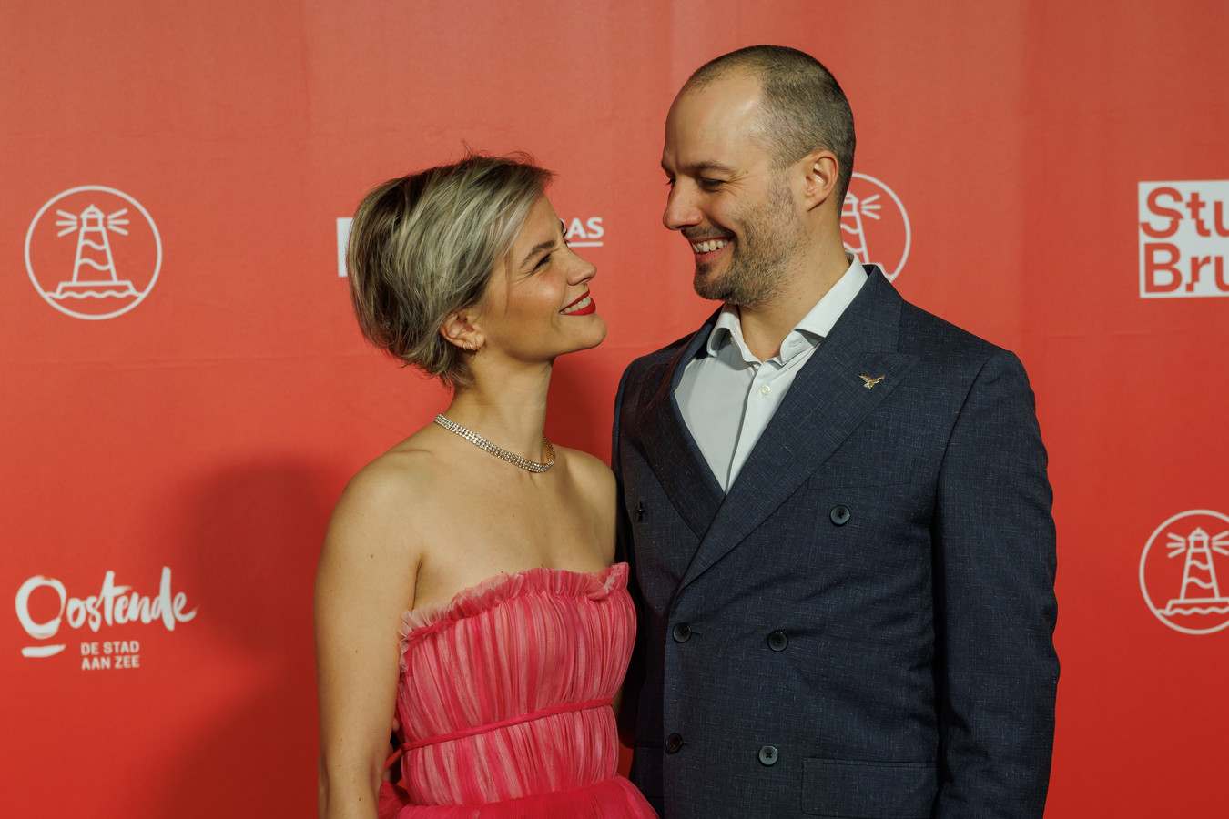 IN BEELD. Van Kevin Janssens tot Eline De Munck: BV’s schitteren op de rode loper van het ...