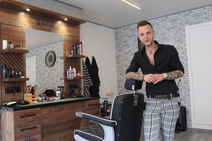 Barbier Niels (25) gaat voor totaalbeleving voor mannen: “Niet alleen ...