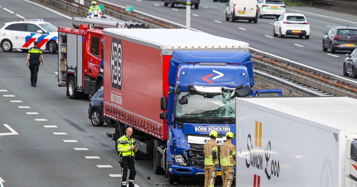 Ongeluk met twee vrachtwagens op A12, weg weer vrijgegeven | 112 nieuws ...