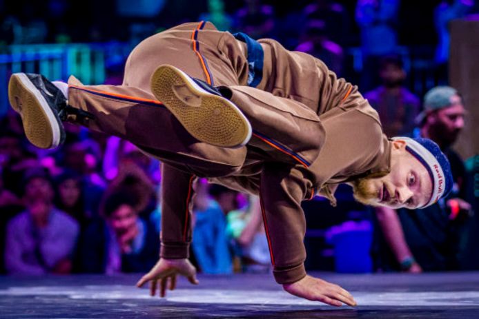 Menno van Gorp flikt het 'm voor de derde keer: Tilburgse breakdancer ...
