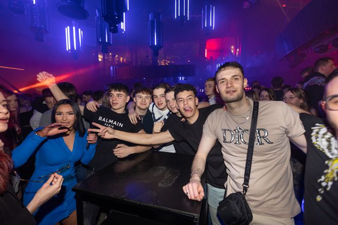 Branko Vandamme (23) vrijdagnacht als dj in grootste discotheek van het ...