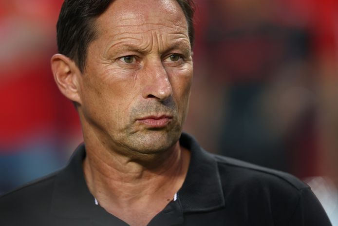 Benfica-trainer Roger Schmidt haalt uit naar ‘respectloos’ Chelsea: ‘Ze ...
