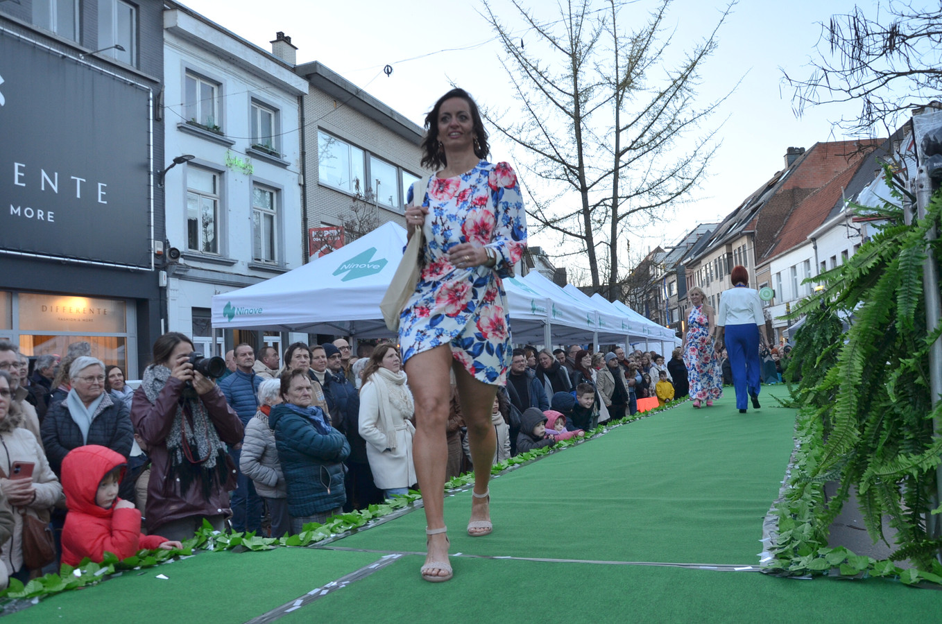 Modeshow op Witte Donderdag is afscheid van winkelkern in huidige vorm ...