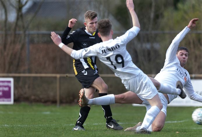 Mike van Aken terug uit voetbalpensioen: ‘Individueel sporten is niets ...