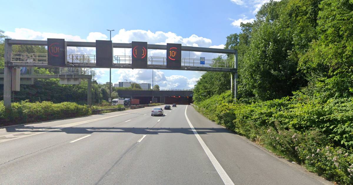 Ongeval E19 richting Brussel ter hoogte van Craeybeckxtunnel ...