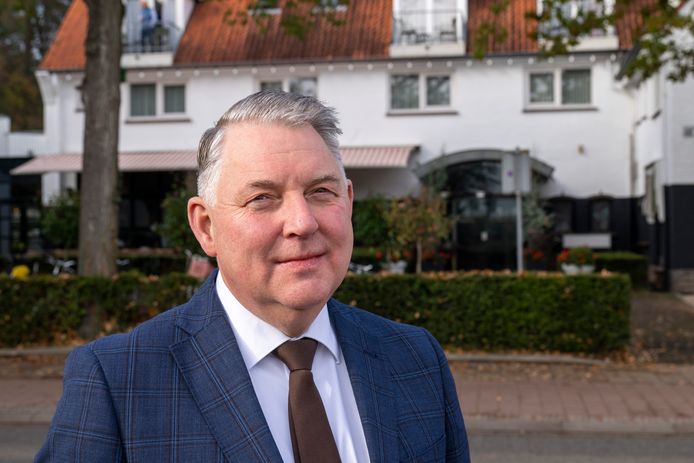 Ommen wil nog zes jaar door met burgemeester Hans Vroomen | Ommen ...