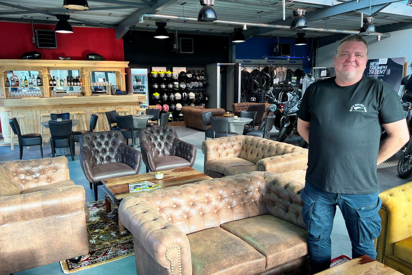 Motorwinkel opent Ele’s Bikers Bar: “Van, voor en door motorrijders ...
