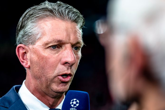 Ajax bevestigt vertrek Gerry Hamstra: technisch manager per direct weg ...