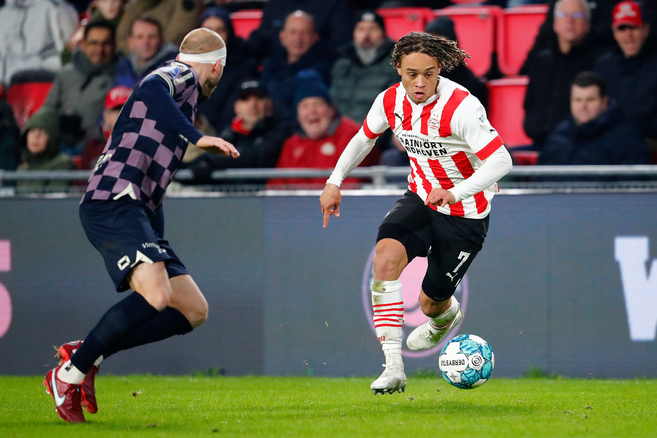 PSV wil contract Xavi Simons snel openbreken en Paris Saint-Germain ...