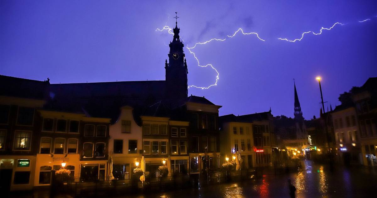 Onweer en bliksem zorgen voor spectaculaire beelden, komende dagen ...