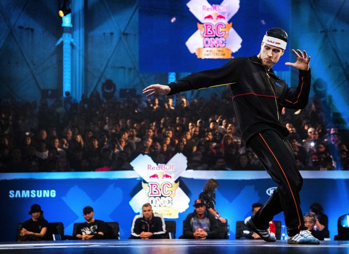 Breakdancer Menno van Gorp uit Tilburg wint WK Breakdancen | Tilburg ...
