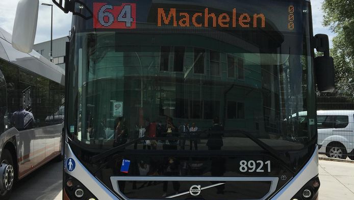 Des bus hybrides Volvo pour la STIB | Home | 7sur7.be