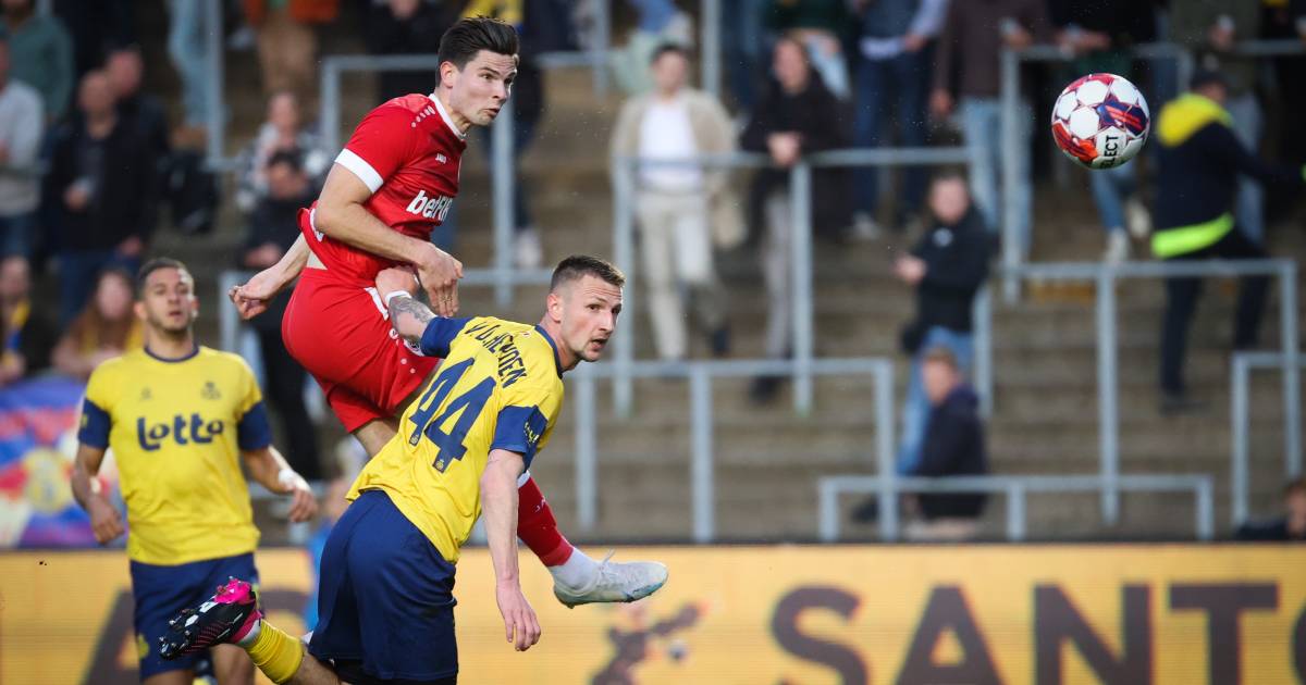 Bekerwinnaar Antwerp begint met scorende Jurgen Ekkelenkamp uitstekend ...