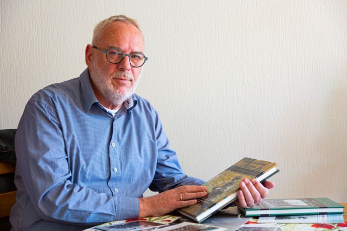 Rob uit Duiven schrijft zijn oorlogsboeken in het Engels: ‘Omdat er ...