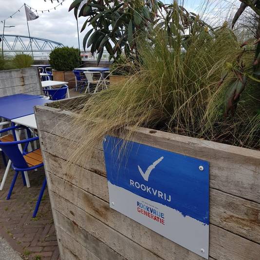 Rookvrij terras rukt op in Arnhem en Nijmegen: ‘Het stijgt enorm ...