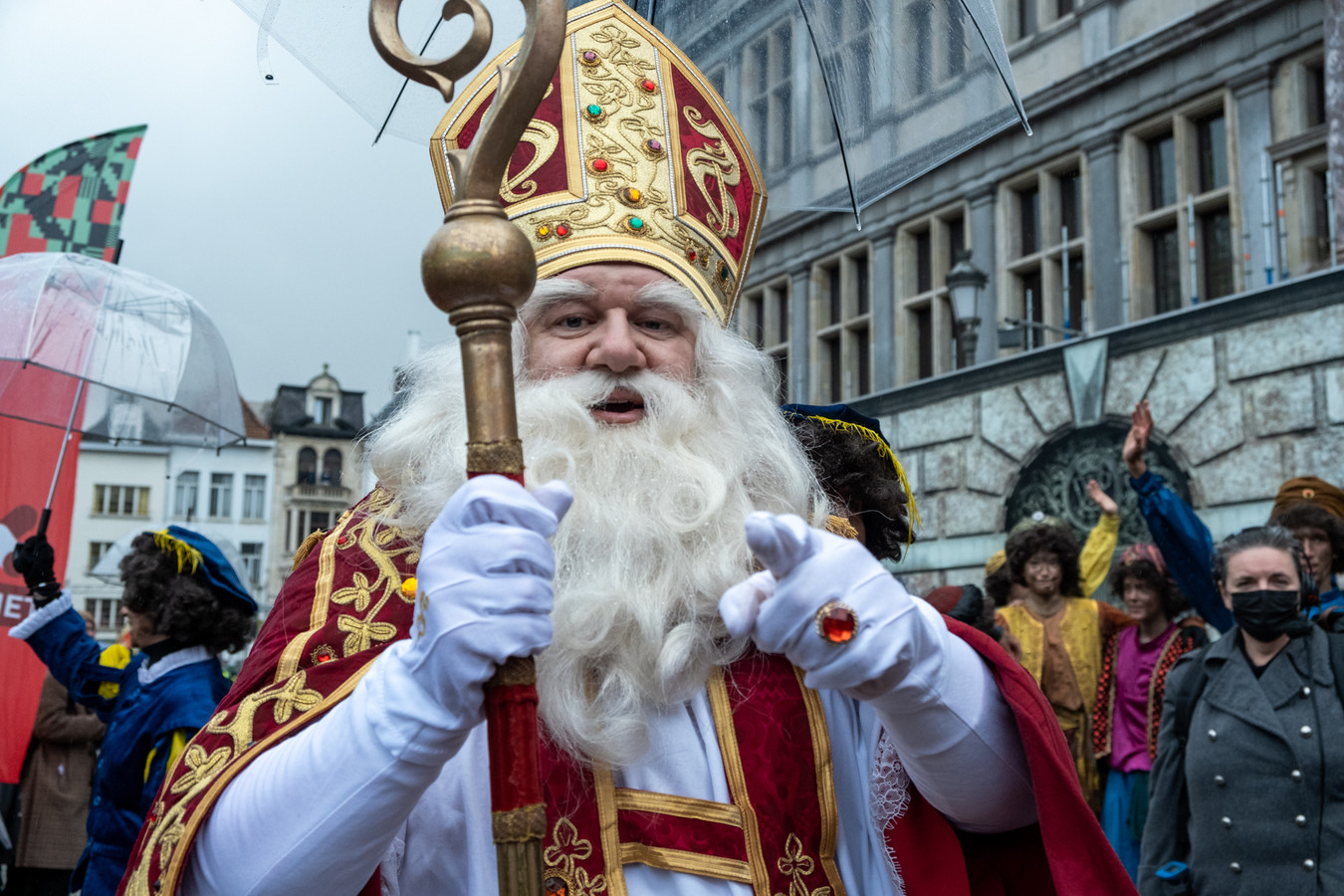 Sinterklaas denkt dat stout kind zijn vader heeft opgegeten: “Hij heeft ...