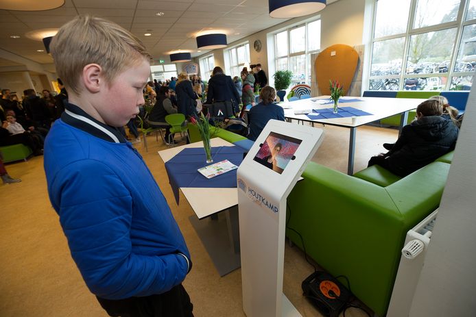 Open dag Houtkamp College: ‘Nog geen gevoel bij nieuwe school’ | Doetinchem | gelderlander.nl