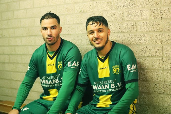 Eén naam, twee voetballers: neven Mo Maatoug en Mo Maatoug zorgen ... Eén naam, twee voetballers: neven Mo Maatoug en Mo Maatoug zorgen ...